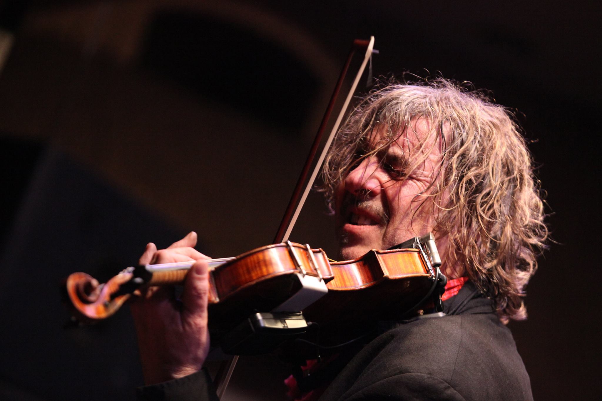 Interviu Mani Neumann: „Arta autentică este sinceră – acolo nu poți să minți” – Maramures Online