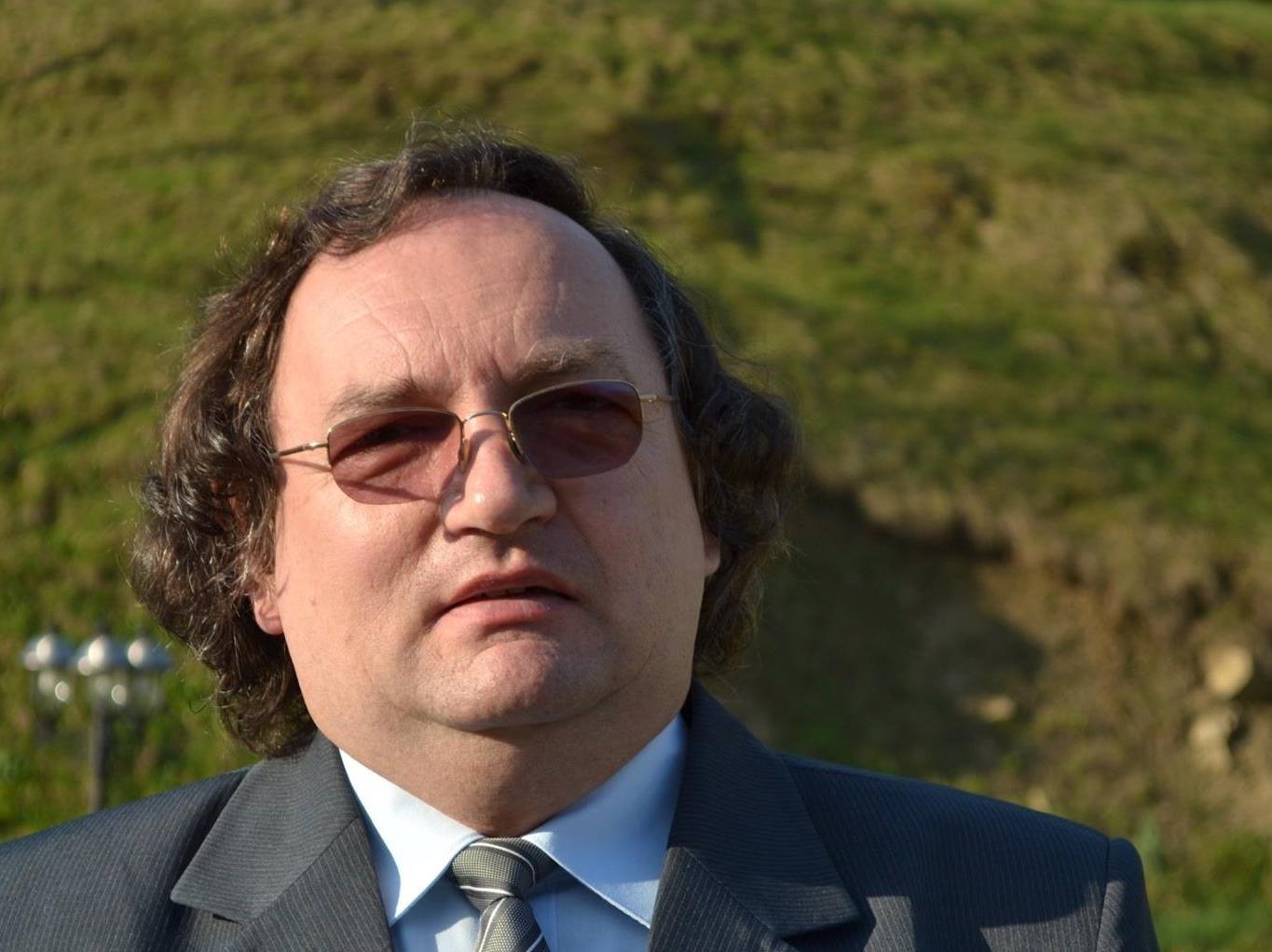 Gheorghe Glodeanu lansează volumul ”Istoria prozei fantastice românești ...