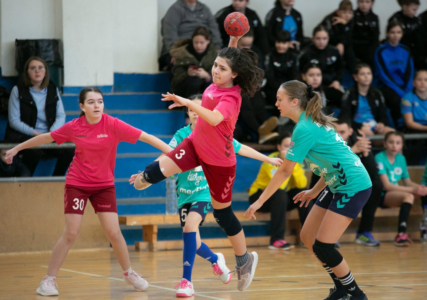 Junioarele IV de la Clubul Sportiv Dr. Brown’s și-au asigurat prezența ...