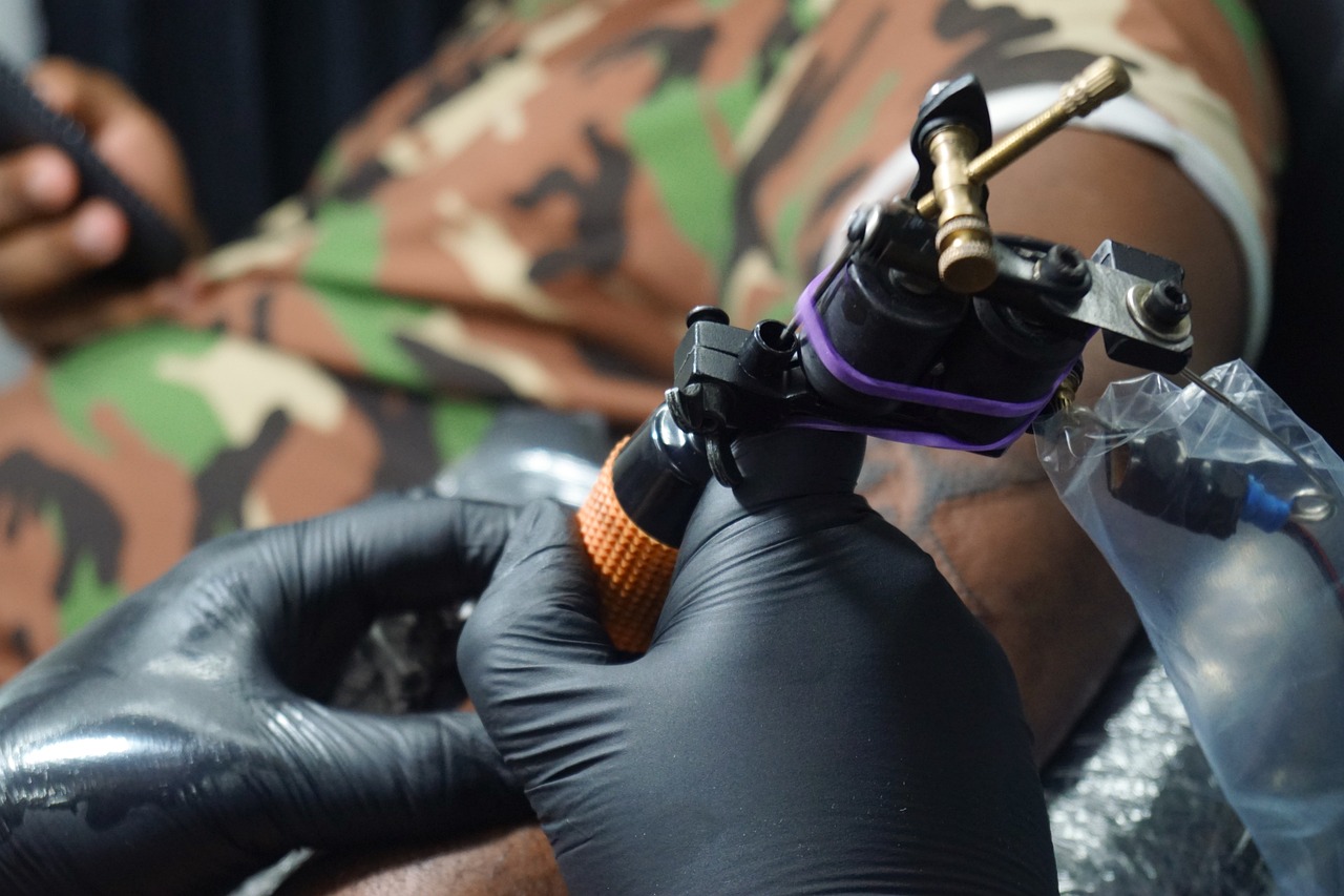 Tatuajele sunt povești scrise pe piele – Maramures Online