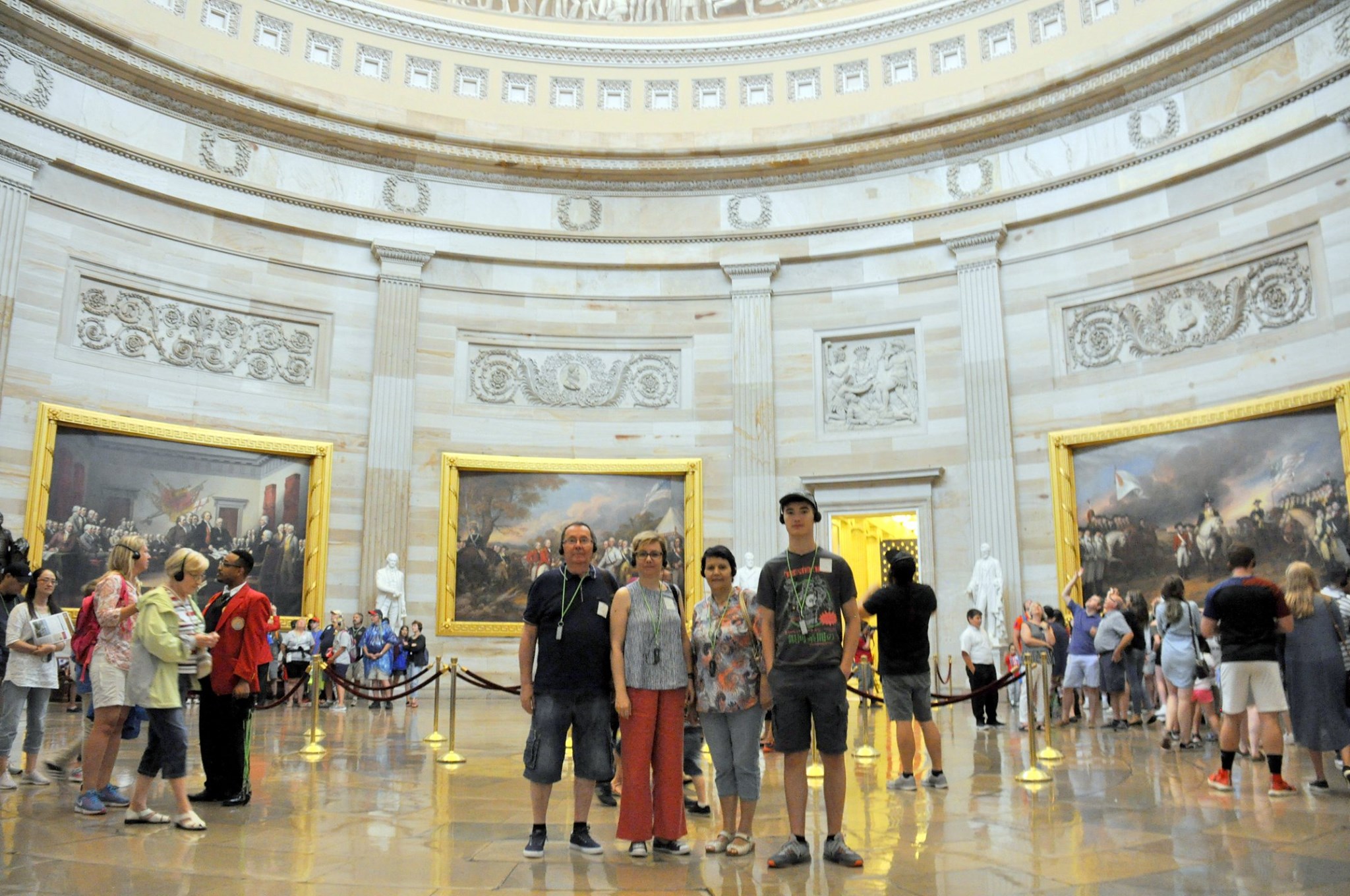 NOTE DE CĂLĂTORIE cu prof. dr. Dorel Todea: Sala „Rotonda” a ...