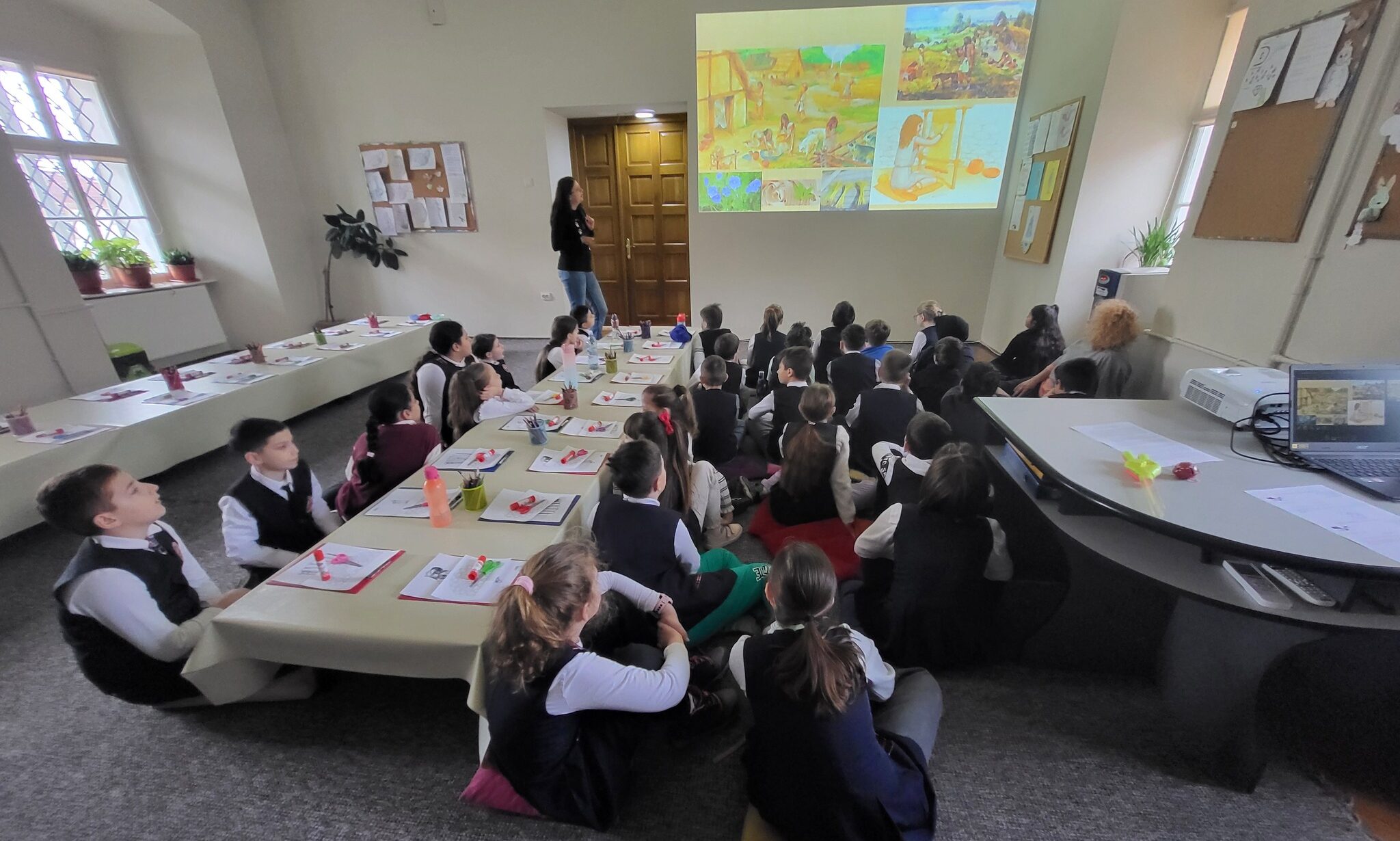 Elevii de la Școala Gimnazială Nr. 18 Baia Mare au explorat evoluția ...