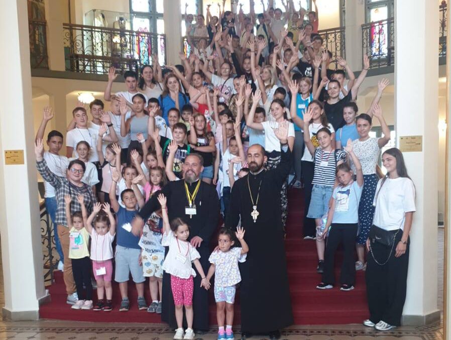 Peste 100 de copii au vizitat Centrul Cultural „Sfântul Iosif ...