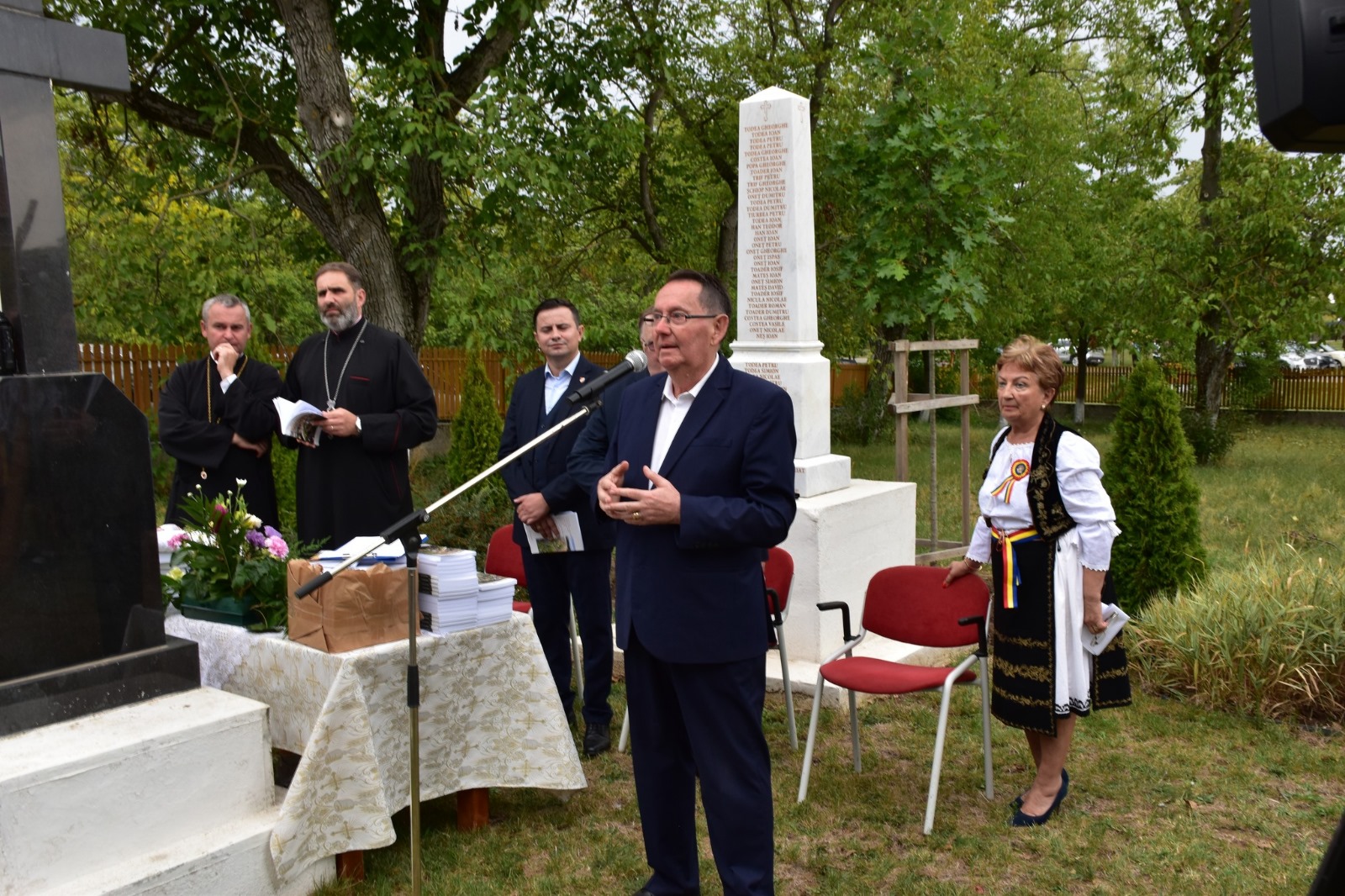 Lansarea volumului „Ianculești – un secol de istorie, tradiție și suflet românesc” de prof. dr ...