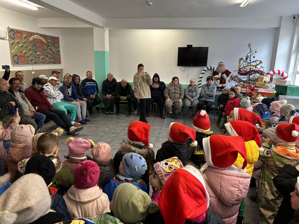 Colinde și emoție la Azilul de Noapte din Baia Mare – Maramures Online