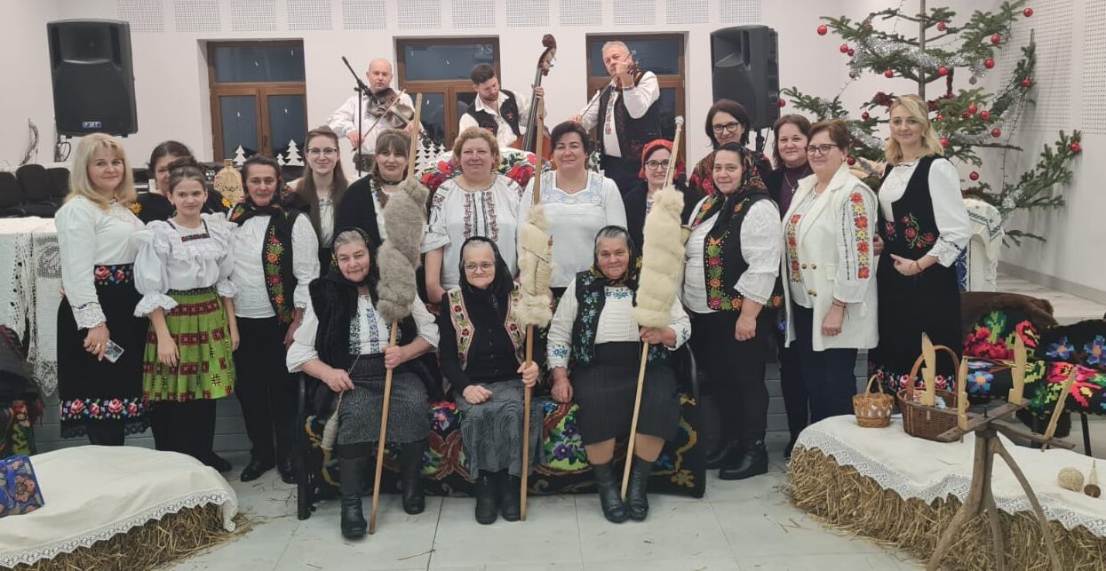 Satul Bontăieni readuce la viață tradițiile satului românesc la ediția ...